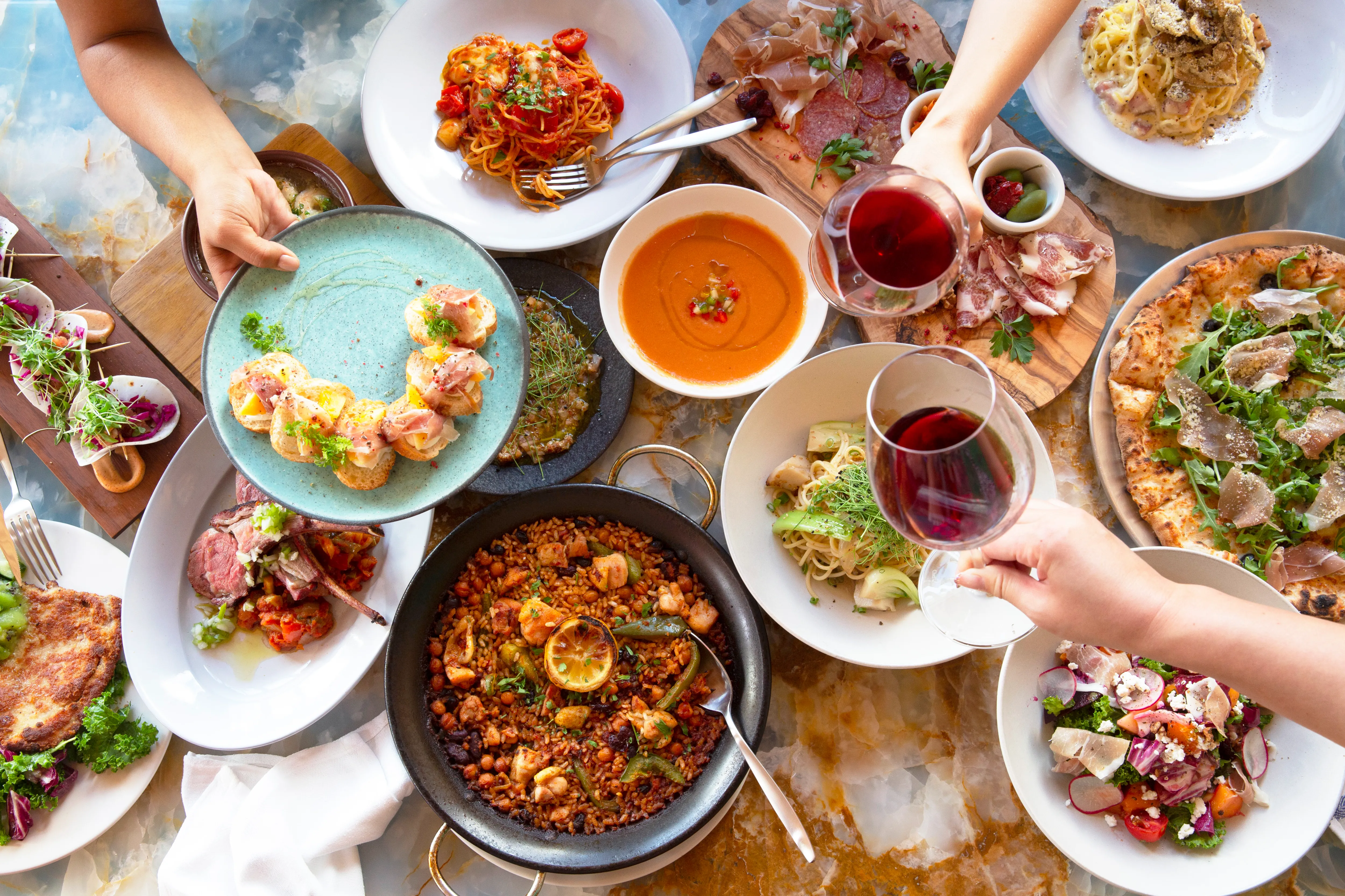 Rigo SPANISH ITALIAN（TAKANAWA）｜RESTAURANT｜RESTAURANT&SERVICE｜HUGE Co., Ltd.